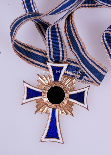 Ehrenkreuz der Deutschen Mutter in Gold | Archiv | Trave Militaria ...