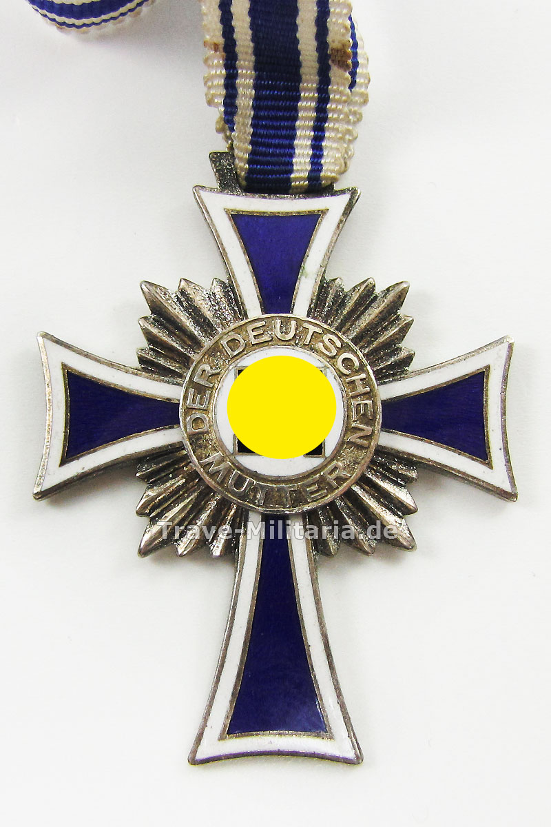 Ehrenkreuz der Deutschen Mutter in Silber | Archiv | Trave Militaria ...