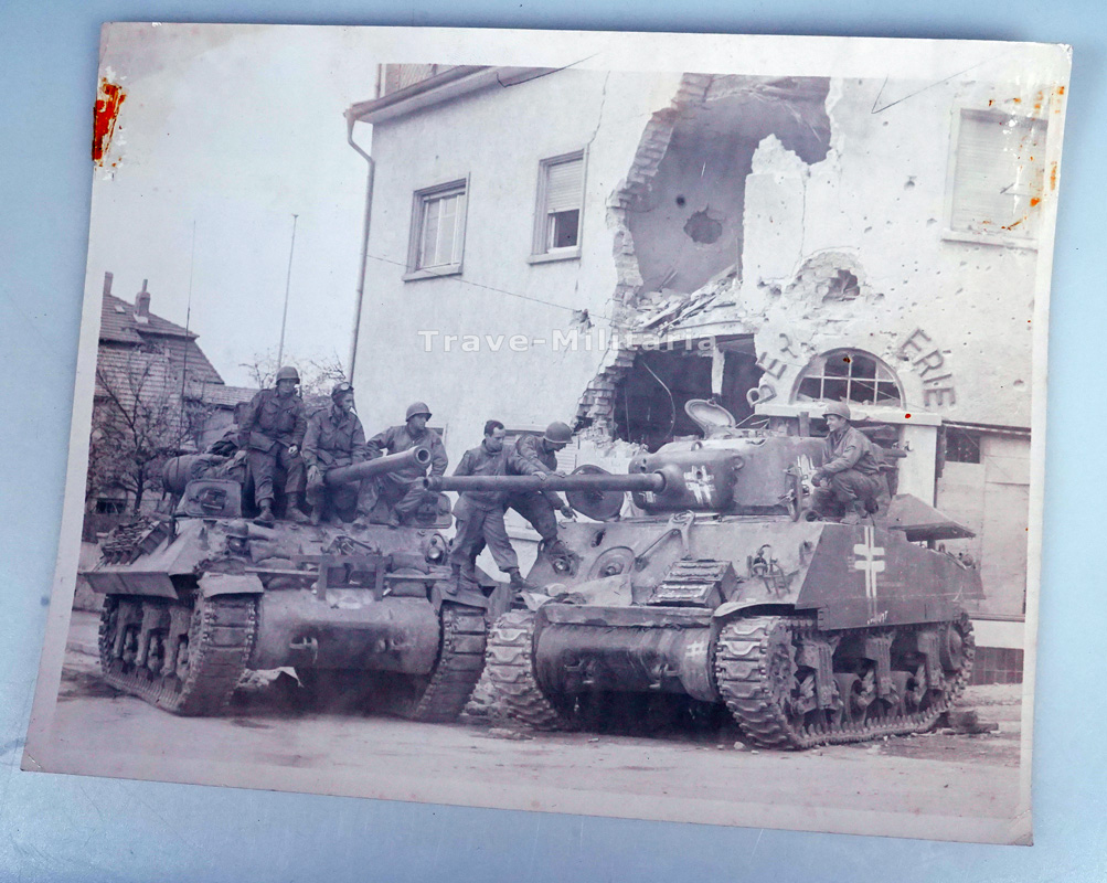 Foto 2 Panzer im April 1945 in Aschaffenburg Associated Press Ltd ...
