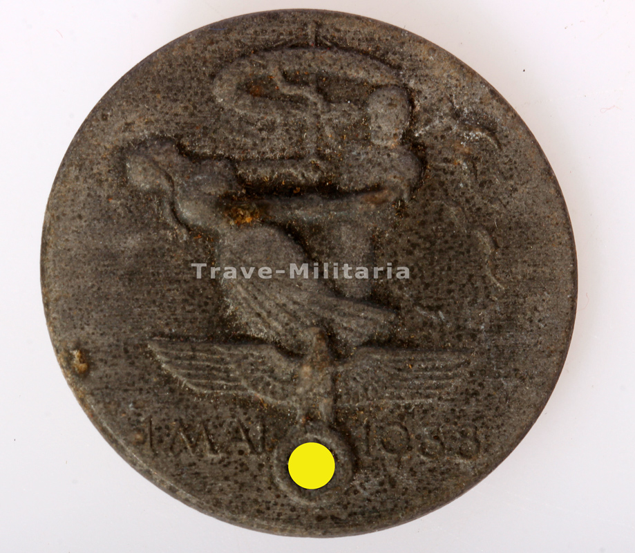 NSDAP 1. Mai 1938 Abzeichen | Archiv | Trave Militaria - Orden und ...